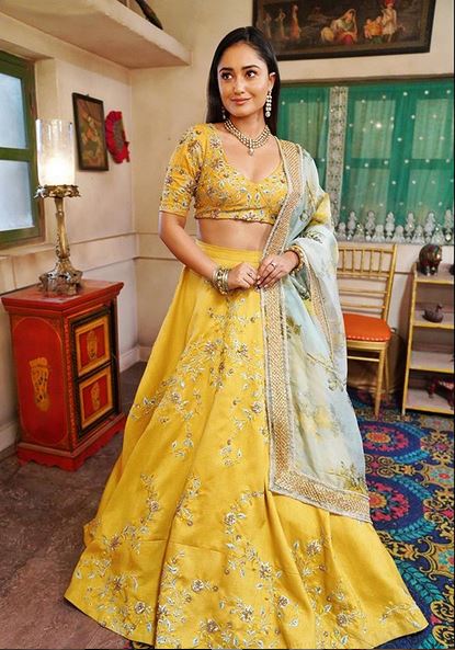 Tridha Choudhury Wiki, Age, Height, Boyfriend, Family, Bio | The Celeb Bio