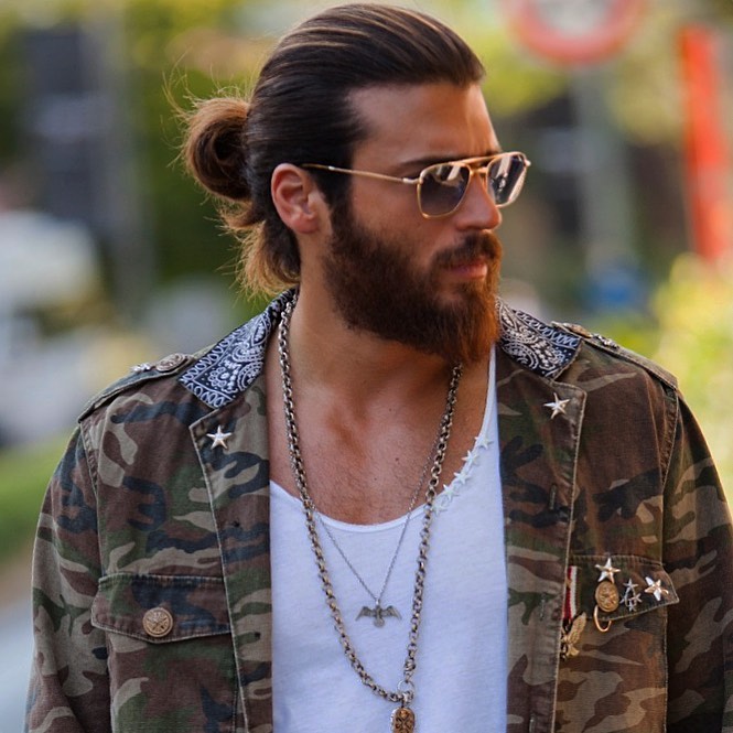 Can Yaman-Wiki, Biography, Age, Affairs, Awards, Girlfriend, Facts