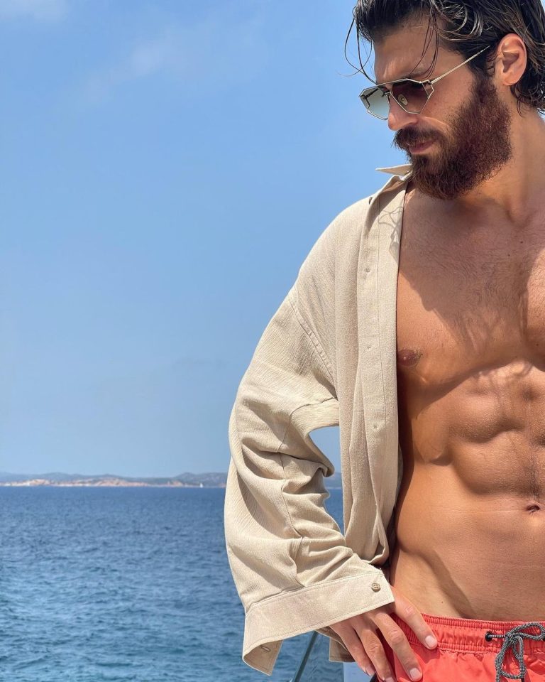 Can Yaman-Wiki, Biography, Age, Affairs, Awards, Girlfriend, Facts