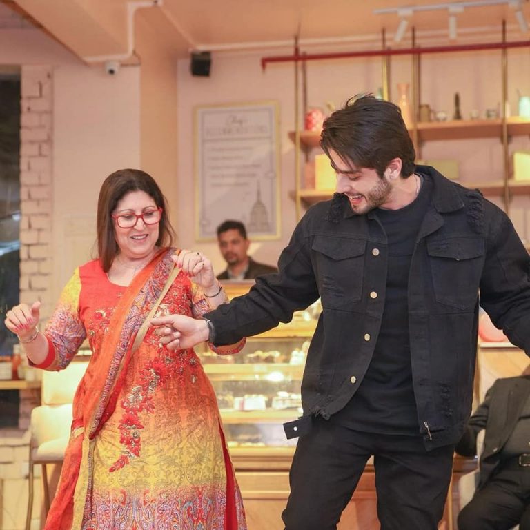 Jibraan Khan-Wiki, Biography, Age, Affairs, Father, Movies, Siblings, Home