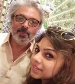 Sharmin Segal Biography, Age, Boyfriend, Family, Height, Weight